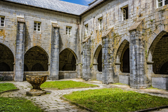 Roncevaux Images – Browse 5 Stock Photos, Vectors, and Video | Adobe Stock