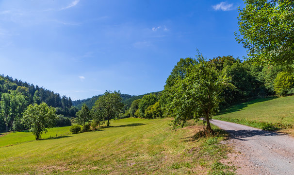 Usseln - Images et vidéos libres de droits | Adobe Stock
