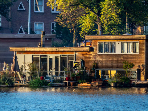 Woonboot Images – Browse 36 Stock Photos, Vectors, and Video | Adobe Stock