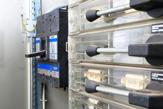 Hauptverteiler-Bilder: Stock-Fotos & -Videos. | Adobe Stock