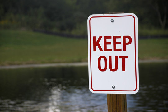 รูปภาพUnfriendly – เลือกดูภาพถ่ายสต็อก เวกเตอร์ และวิดีโอ27,355 | Adobe ...