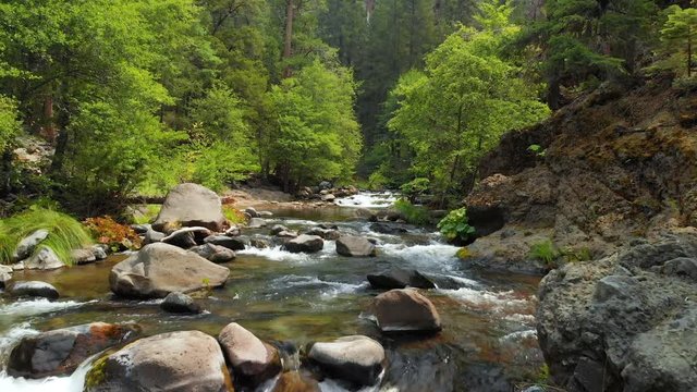 รูปภาพCreek – เลือกดูภาพถ่ายสต็อก เวกเตอร์ และวิดีโอ1,399,891 | Adobe Stock