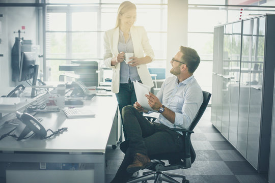 Two People Thinking Images – Browse 63,586 Stock Photos, Vectors, and ...