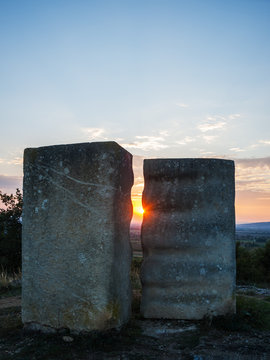 รูปภาพGranitblock – เลือกดูภาพถ่ายสต็อก เวกเตอร์ และวิดีโอ245 | Adobe Stock