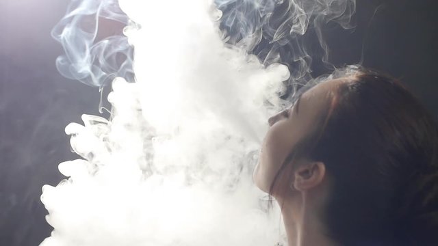 รูปภาพEsmoke – เลือกดูภาพถ่ายสต็อก เวกเตอร์ และวิดีโอ1,067 | Adobe Stock