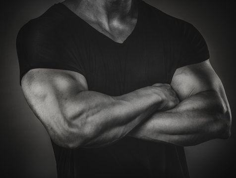 "Strong Arms" Bilder – Durchsuchen 531 Archivfotos, Vektorgrafiken und ...