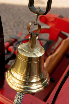 Alarmglocke 이미지 – 찾아보기 196 스톡 사진, 벡터 및 비디오 | Adobe Stock