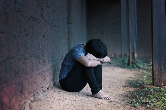 รูปภาพTraumatised – เลือกดูภาพถ่ายสต็อก เวกเตอร์ และวิดีโอ2,586 | Adobe ...