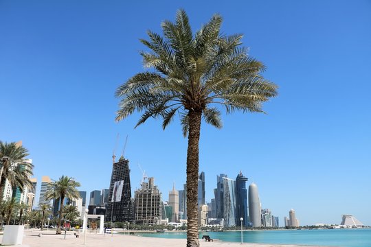 "Doha Corniche" Images – Browse 329 Stock Photos, Vectors, and Video ...