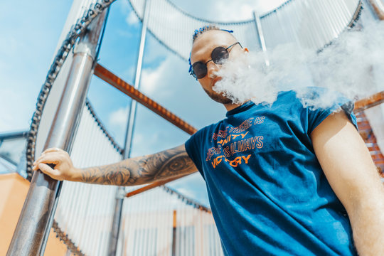 Ex-Smoker Bilder – Durchsuchen 1,108 Archivfotos, Vektorgrafiken und ...