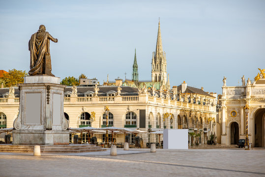 Nancy Bilder – Durchsuchen 12,994 Archivfotos, Vektorgrafiken und ...