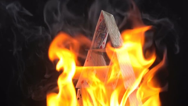 Afbeeldingen over "House Of Cards" – Blader in stockfoto's, vectoren en ...