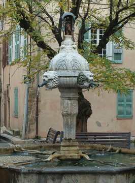 「Verdaille」の写真素材 | 40件の無料イラスト画像 | Adobe Stock