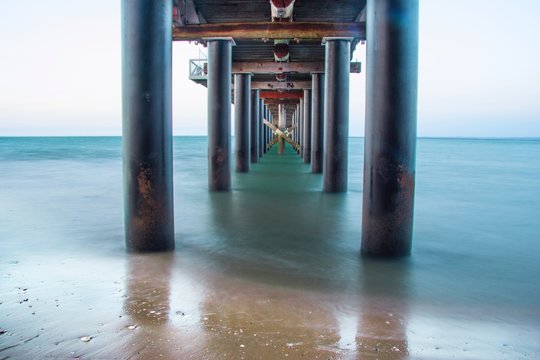 「Pantalan」の写真素材 | 203件の無料イラスト画像 | Adobe Stock