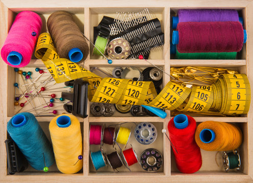 「Darn」の写真素材 | 8,950件の無料イラスト画像 | Adobe Stock