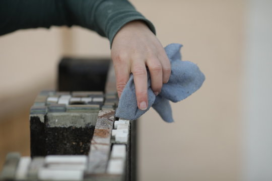 รูปภาพWiping – เลือกดูภาพถ่ายสต็อก เวกเตอร์ และวิดีโอ1,237,865 | Adobe ...