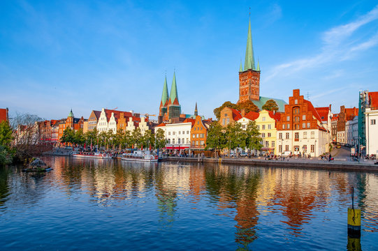 รูปภาพ"Hansestadt – เลือกดูภาพถ่ายสต็อก เวกเตอร์ และวิดีโอ36,621 ...