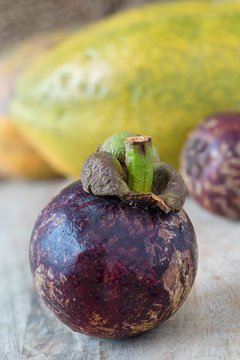 รูปภาพMangostane – เลือกดูภาพถ่ายสต็อก เวกเตอร์ และวิดีโอ267 | Adobe Stock