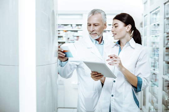 Pharmaceutist Bilder – Durchsuchen 2,758 Archivfotos, Vektorgrafiken ...
