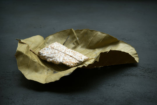 Tempeh Bilder – Durchsuchen 6,946 Archivfotos, Vektorgrafiken und ...