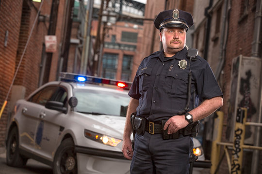 รูปภาพPoliceman – เลือกดูภาพถ่ายสต็อก เวกเตอร์ และวิดีโอ832,490 | Adobe ...