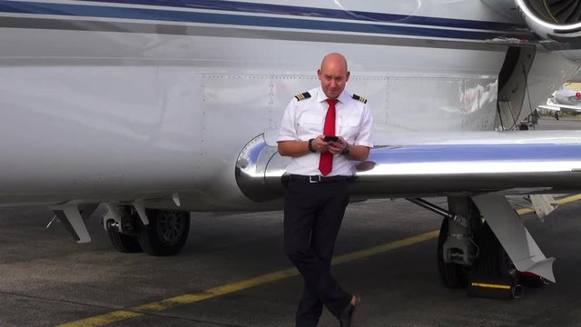 Private Jet Pilot Images – Browse 7,680 Stock Photos, Vectors, and ...