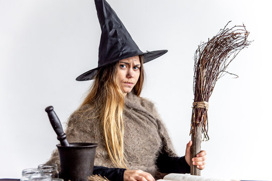 รูปภาพHag – เลือกดูภาพถ่ายสต็อก เวกเตอร์ และวิดีโอ169,740 | Adobe Stock