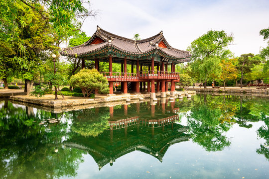 「Namwon-Si」の写真素材 | 671件の無料イラスト画像 | Adobe Stock