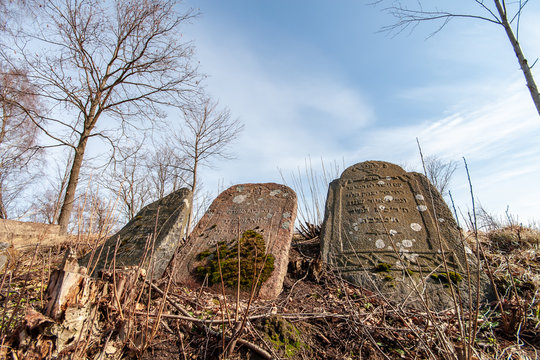 รูปภาพThombstone – เลือกดูภาพถ่ายสต็อก เวกเตอร์ และวิดีโอ289 | Adobe Stock