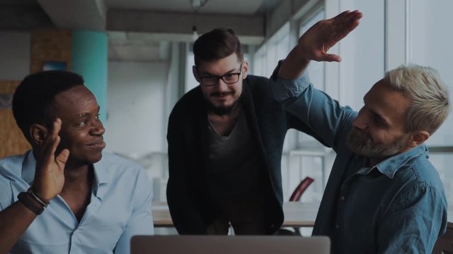 Obrázky Woring – procházejte fotografie, vektory a videa 434 | Adobe Stock