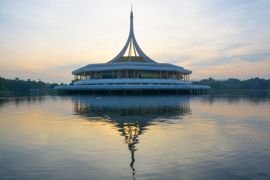 Poud Bilder – Durchsuchen 59 Archivfotos, Vektorgrafiken und Videos ...