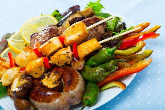 Karnache bilder – Bläddra bland 36 stockfoton, vektorer och videor ...