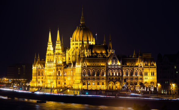 「Tonava」の写真素材 | 25件の無料イラスト画像 | Adobe Stock