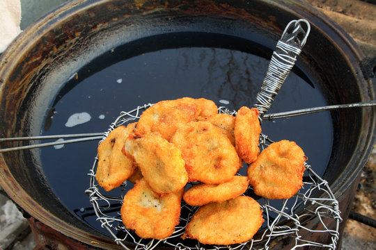 รูปภาพDeep-Fried – เลือกดูภาพถ่ายสต็อก เวกเตอร์ และวิดีโอ2,878,820 ...