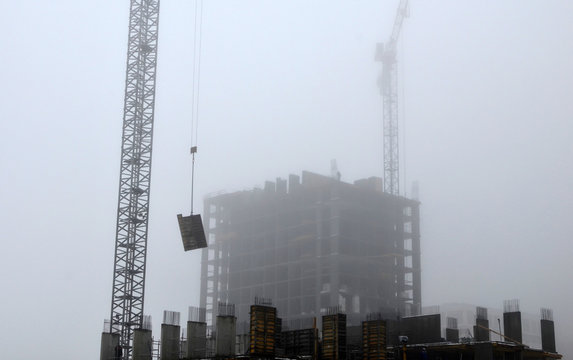 Bad Weather Construction Images – Browse 8,600 Stock Photos, Vectors ...