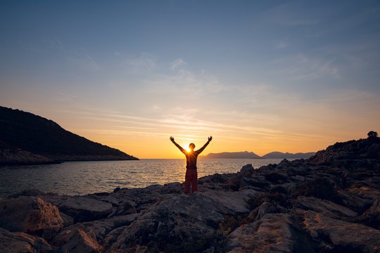 รูปภาพ"Open Arms" – เลือกดูภาพถ่ายสต็อก เวกเตอร์ และวิดีโอ11,317 ...