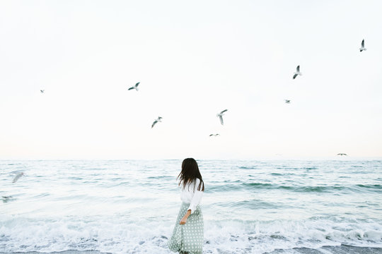 รูปภาพYearning – เลือกดูภาพถ่ายสต็อก เวกเตอร์ และวิดีโอ5,358,275 ...