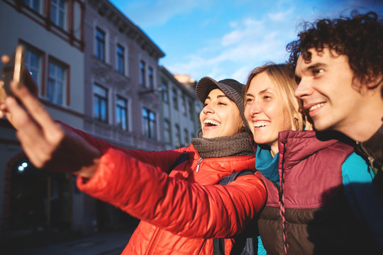 36 BEST Lauhg IMAGES, STOCK PHOTOS & VECTORS | Adobe Stock