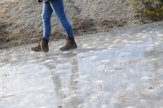 รูปภาพSchlittern – เลือกดูภาพถ่ายสต็อก เวกเตอร์ และวิดีโอ164 | Adobe Stock