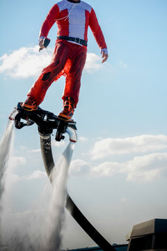 รูปภาพFlyboarding – เลือกดูภาพถ่ายสต็อก เวกเตอร์ และวิดีโอ1,151 | Adobe ...
