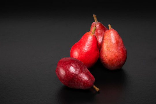 Starkrimson Red Pears