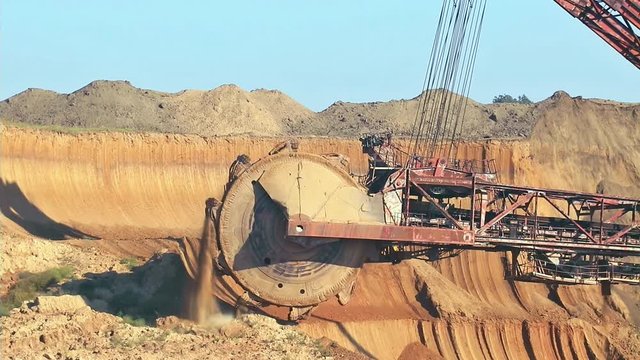 Bagger Video Footage – Browse 1,077 HD Stock Video and Footage | Adobe ...