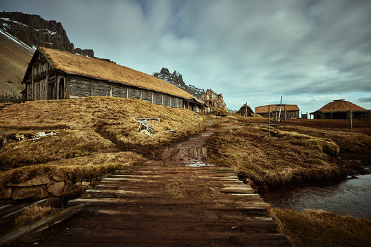 Wikingerdorf Bilder – Durchsuchen 5,211 Archivfotos, Vektorgrafiken und ...