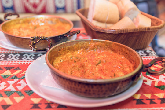 รูปภาพMenemen – เลือกดูภาพถ่ายสต็อก เวกเตอร์ และวิดีโอ1,529 | Adobe Stock