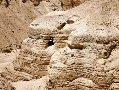 "Qumran Caves" Images – Browse 105 Stock Photos, Vectors, and Video ...