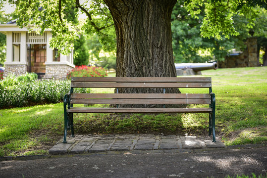 "Park Bench" Images – Browse 62,846 Stock Photos, Vectors, and Video ...