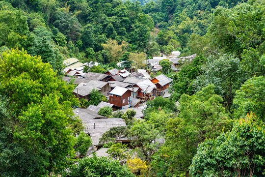 รูปภาพKampong – เลือกดูภาพถ่ายสต็อก เวกเตอร์ และวิดีโอ15,221 | Adobe Stock