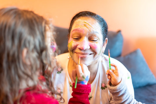 Afbeeldingen over "In Door" – Blader in stockfoto's, vectoren en video ...