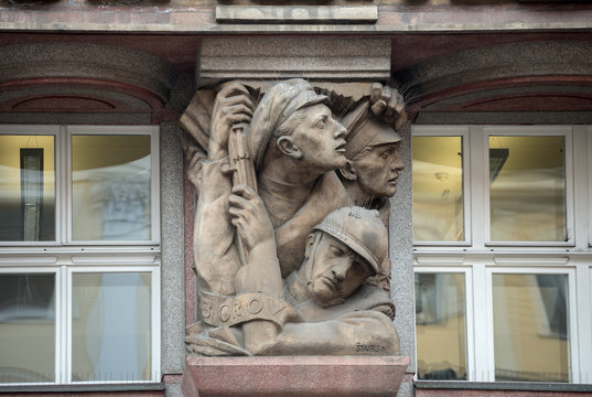 รูปภาพAlto-Relief – เลือกดูภาพถ่ายสต็อก เวกเตอร์ และวิดีโอ16 | Adobe Stock