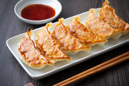 Gyoza Bilder – Durchsuchen 37,239 Archivfotos, Vektorgrafiken und ...